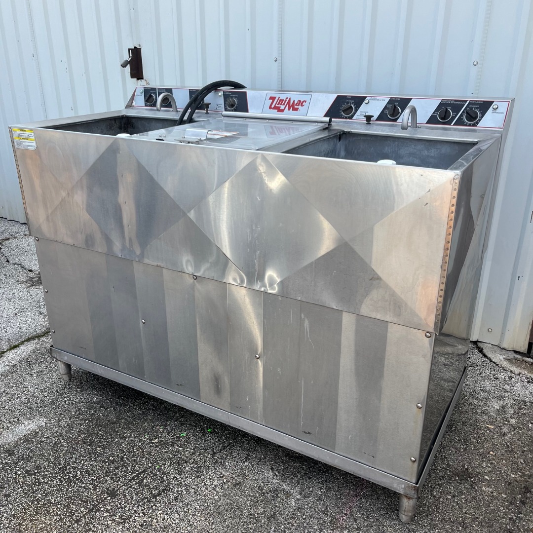Used UniMac UM202 Towel Car Wash Washer Extractor