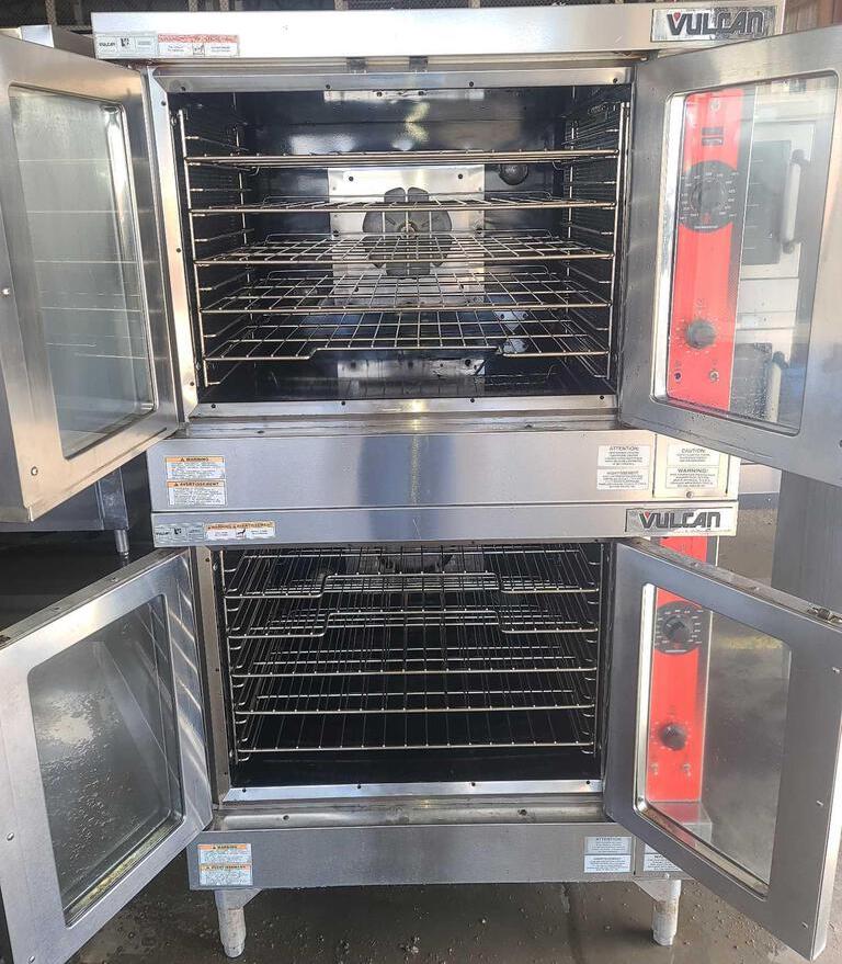 Used Vulcan Single or Three Phase Convection Oven VC4GD from School